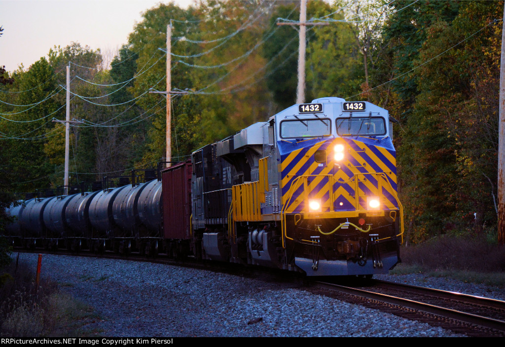 CREX 1432 CSX Train K038 Crude Oil Loads